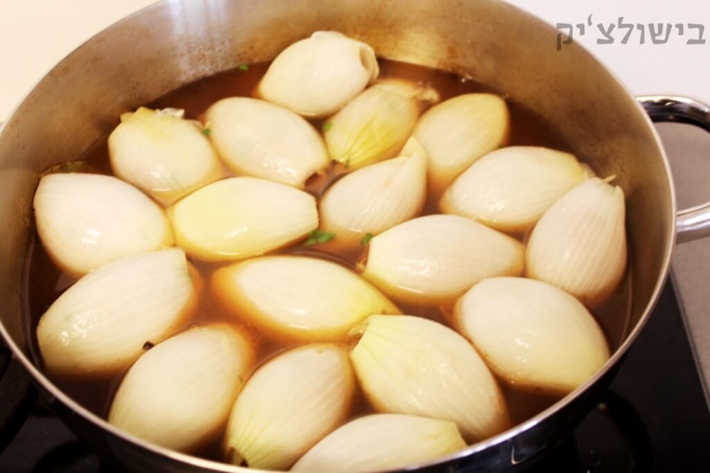 בצל ממולא ברוטב סילאן - בישולצ'יק